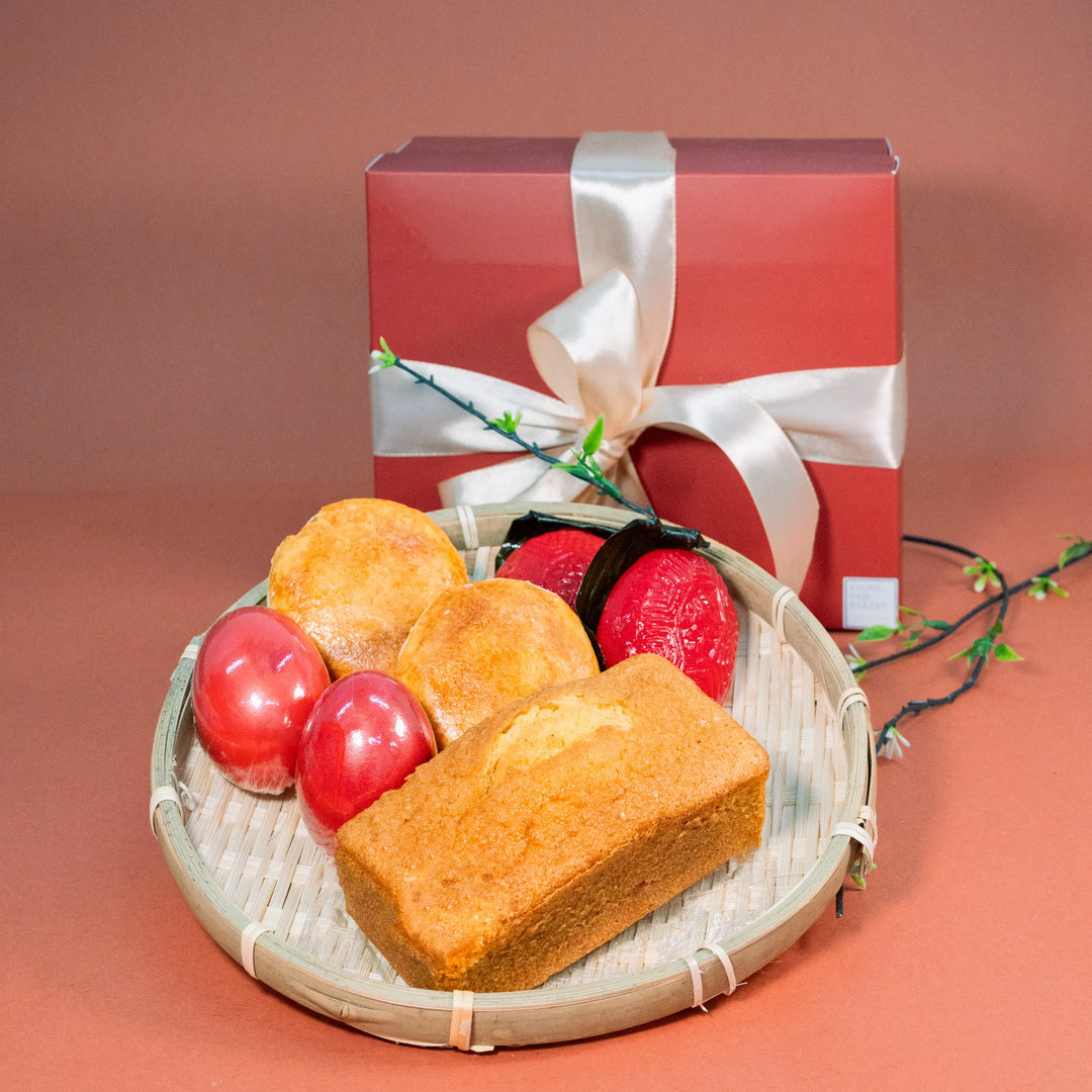 Baby Full Month Box - Celebrate with Traditional Treats from Keong Saik ...